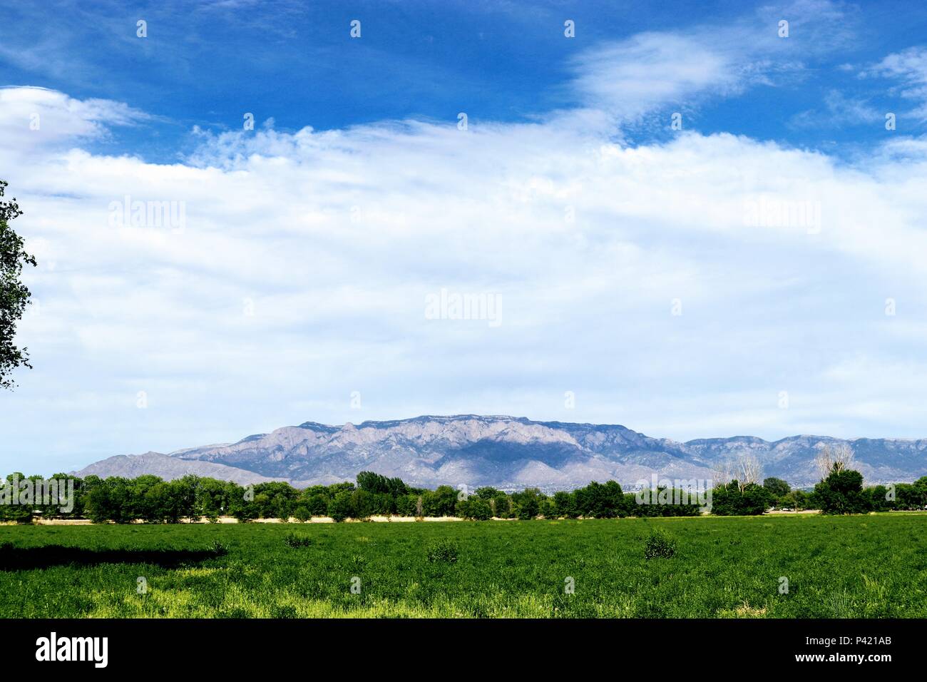 Sandia mountain hi-res stock photography and images - Alamy