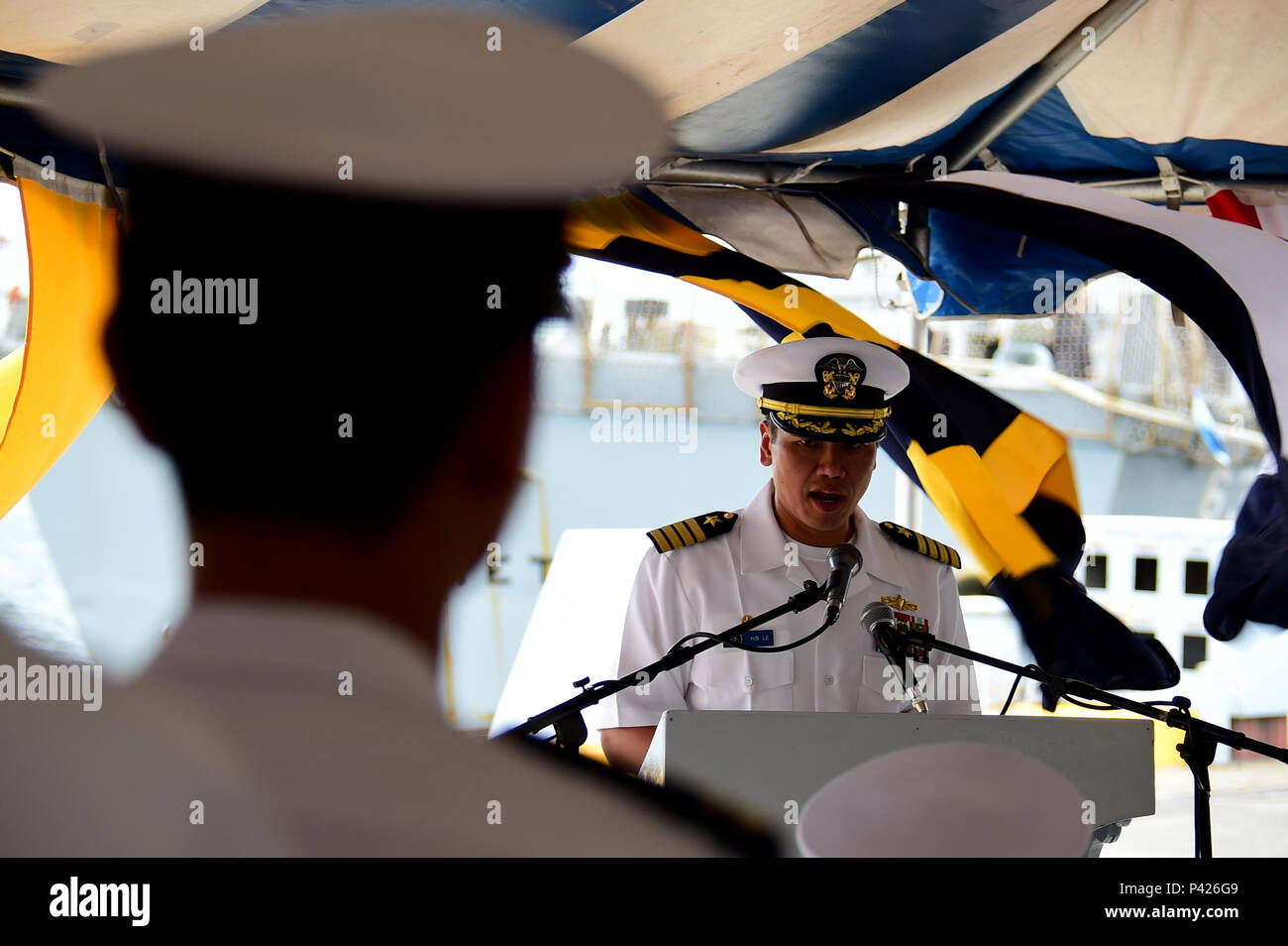 160608-N-QV906-065 SUBIC BAY, Philippines (June 8, 2016) Capt. H.B. Le ...