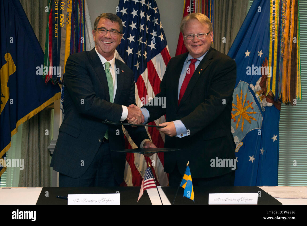 Secretary of Defense Ash Carter and Swedish Minister of Defense Peter ...