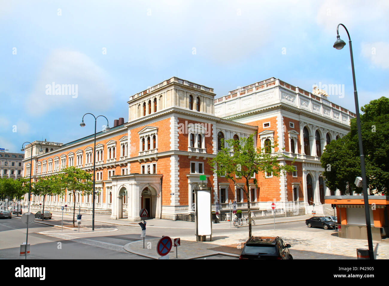 The stock exchange of vienna hi-res stock photography and images - Alamy