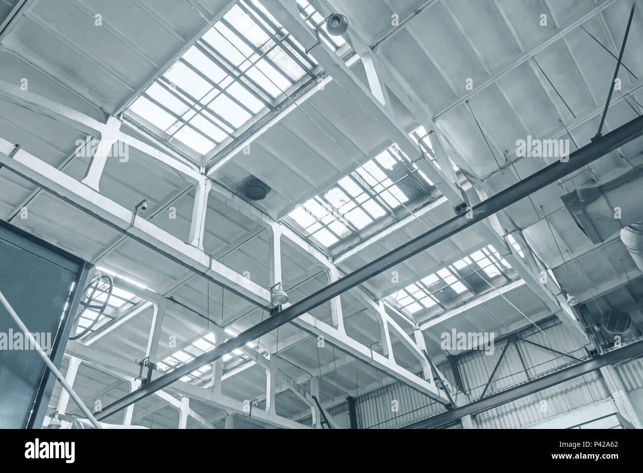 Iron rafters hi-res stock photography and images - Alamy