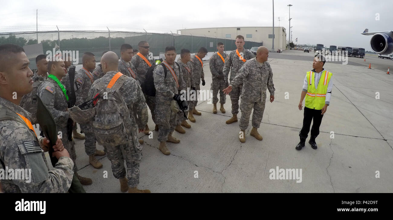 294 infantry hi-res stock photography and images - Alamy