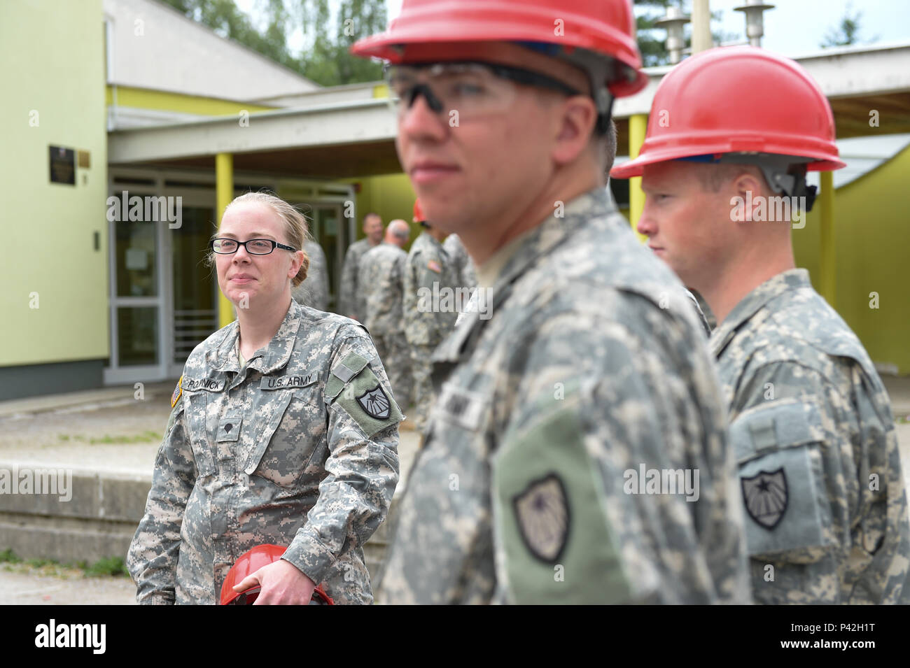 Soldiers of the Minnesota Army National Guard 851st Vertical Engineer ...