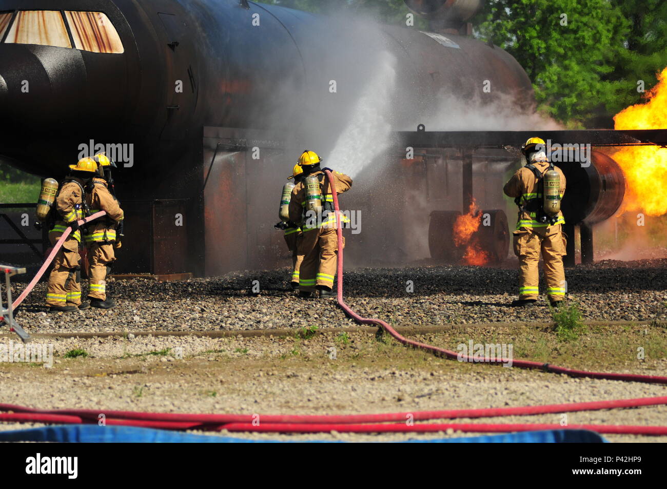 Firefighting at airports hi-res stock photography and images - Alamy