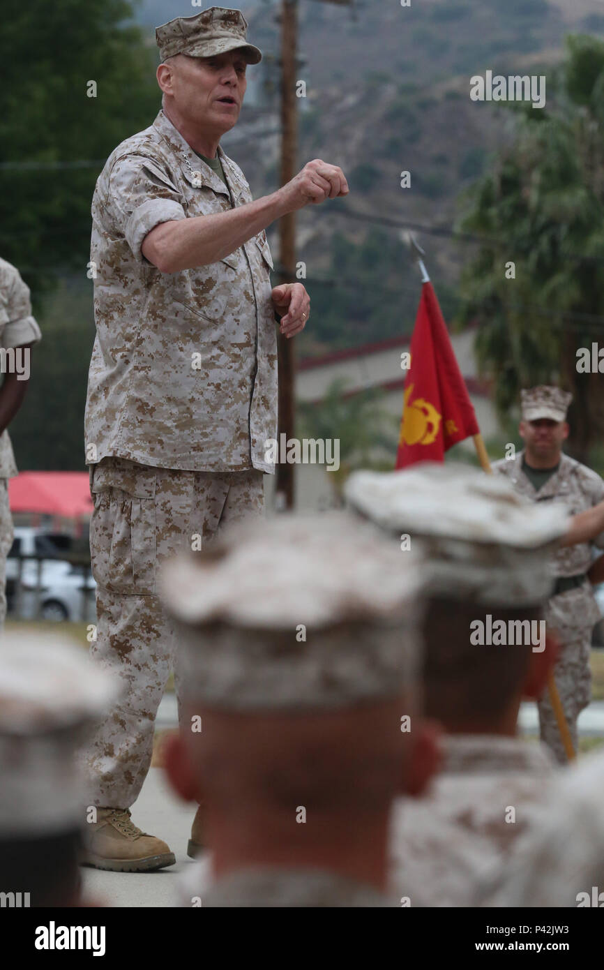 Gen john paxton hi-res stock photography and images - Alamy