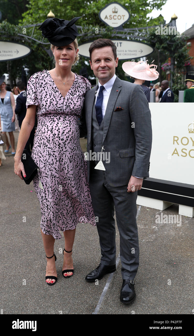 Ali Astall Pose High Resolution Stock Photography and Images - Alamy
