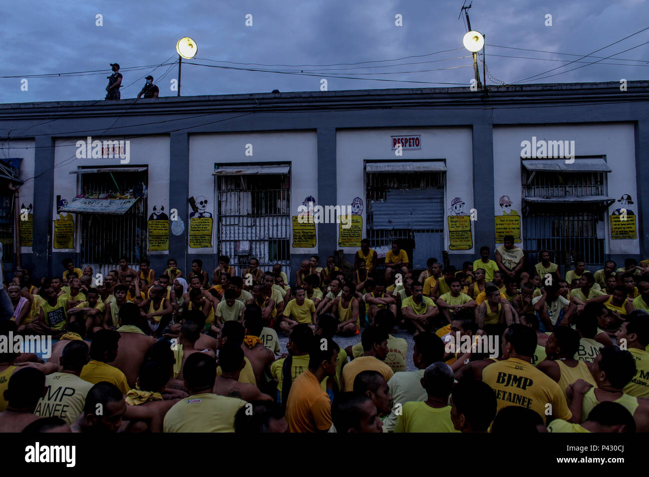 Manila, Philippines. 20th June, 2018. Thousands of inmates gather ...