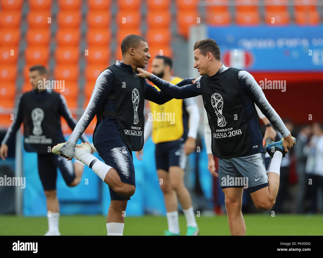 Front kylian mbappe hi-res stock photography and images - Alamy