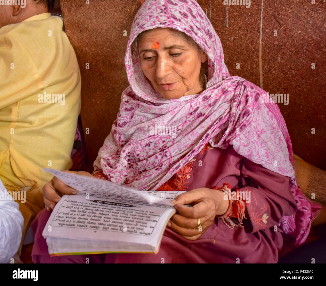 Hindu woman devotee performing hi-res stock photography and images - Alamy