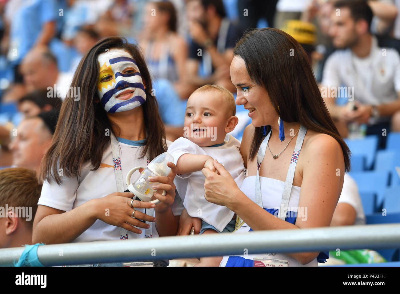 Saudi football women hi-res stock photography and images - Alamy