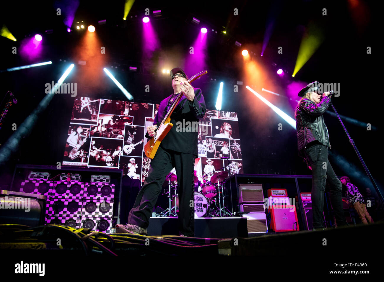 Cheap trick band hi-res stock photography and images - Alamy