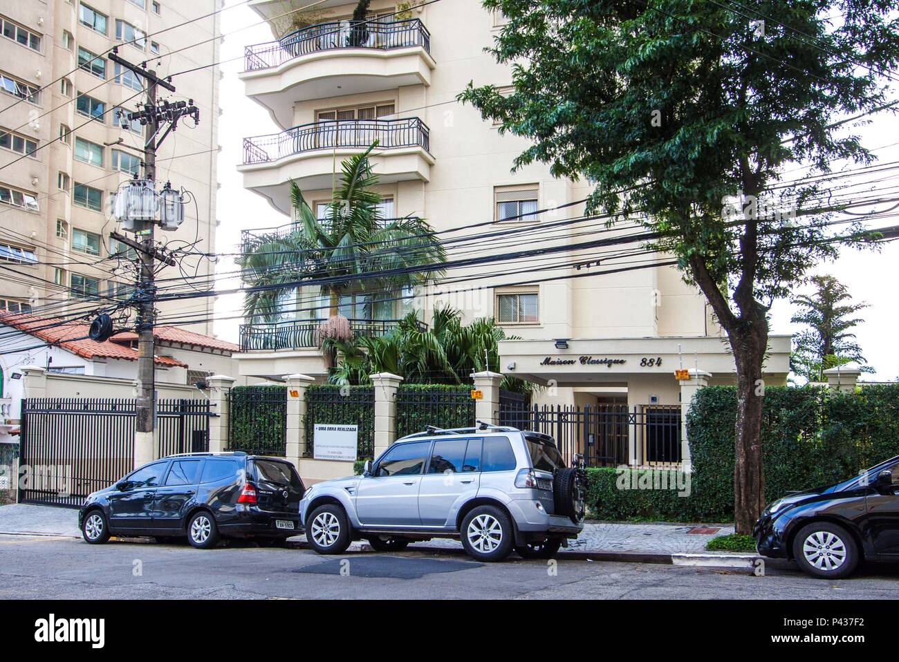 Fachada de Prédio residencial em São Paulo SP Stock Photo - Alamy