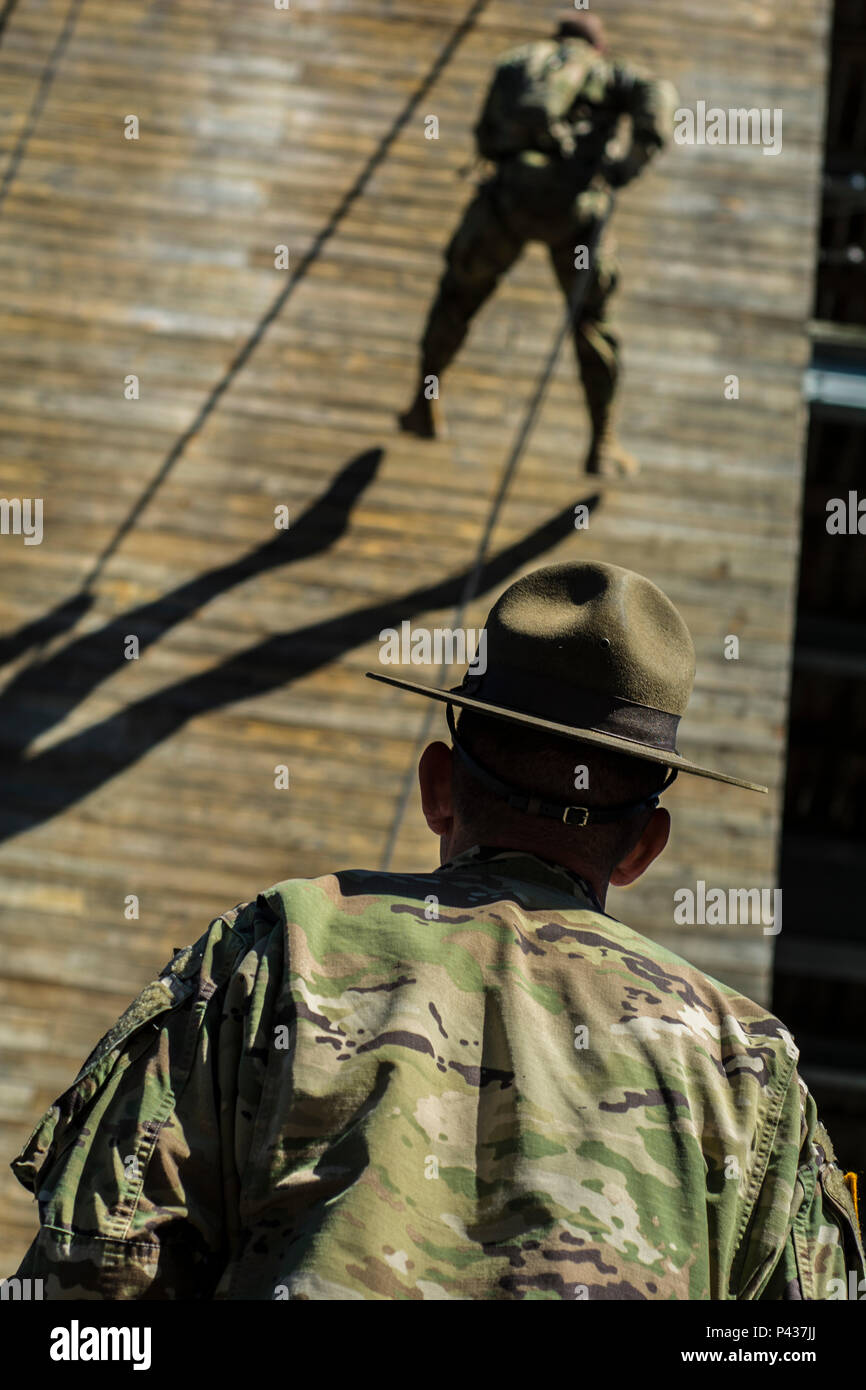 Soldiers in Basic Combat Training with Co. A, 2nd Bn., 13th Inf. Reg ...