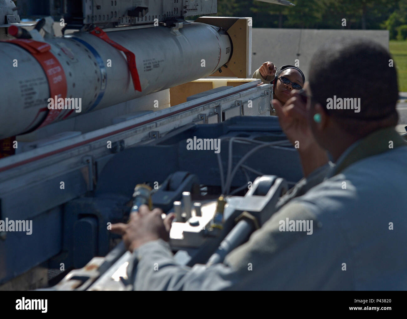 Wartime loading hi-res stock photography and images - Alamy