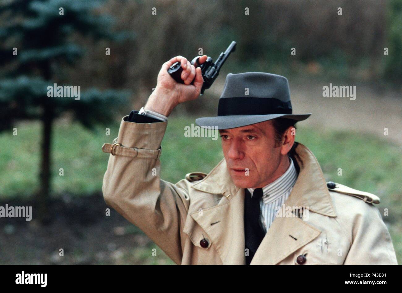 Original Film Title: LE CERCLE ROUGE. English Title: LE CERCLE ROUGE ...