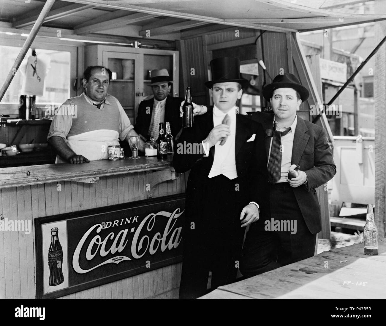 Footlight parade film still hi-res stock photography and images - Alamy