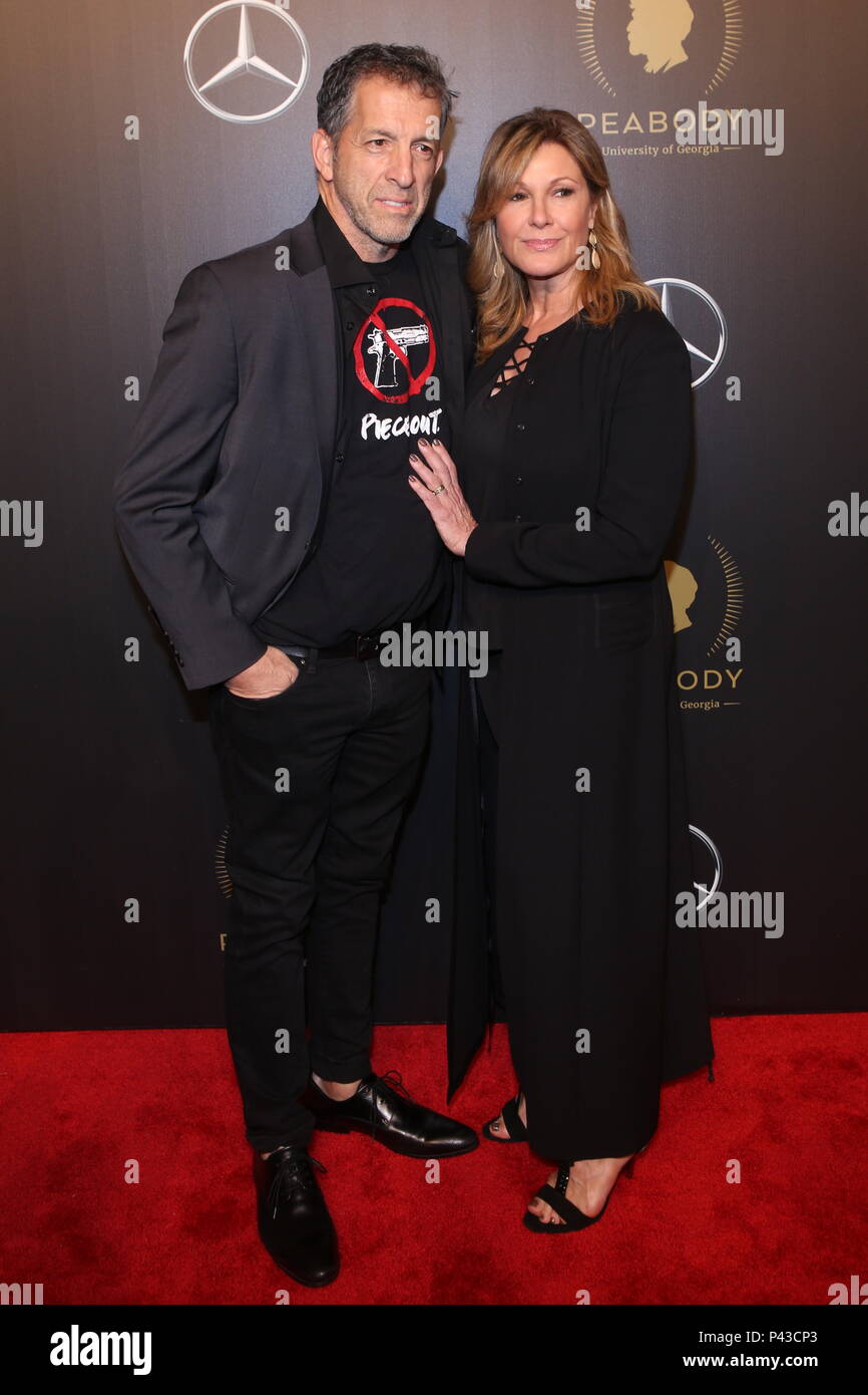 Kenneth cole and maria cuomo cole hi-res stock photography and images ...