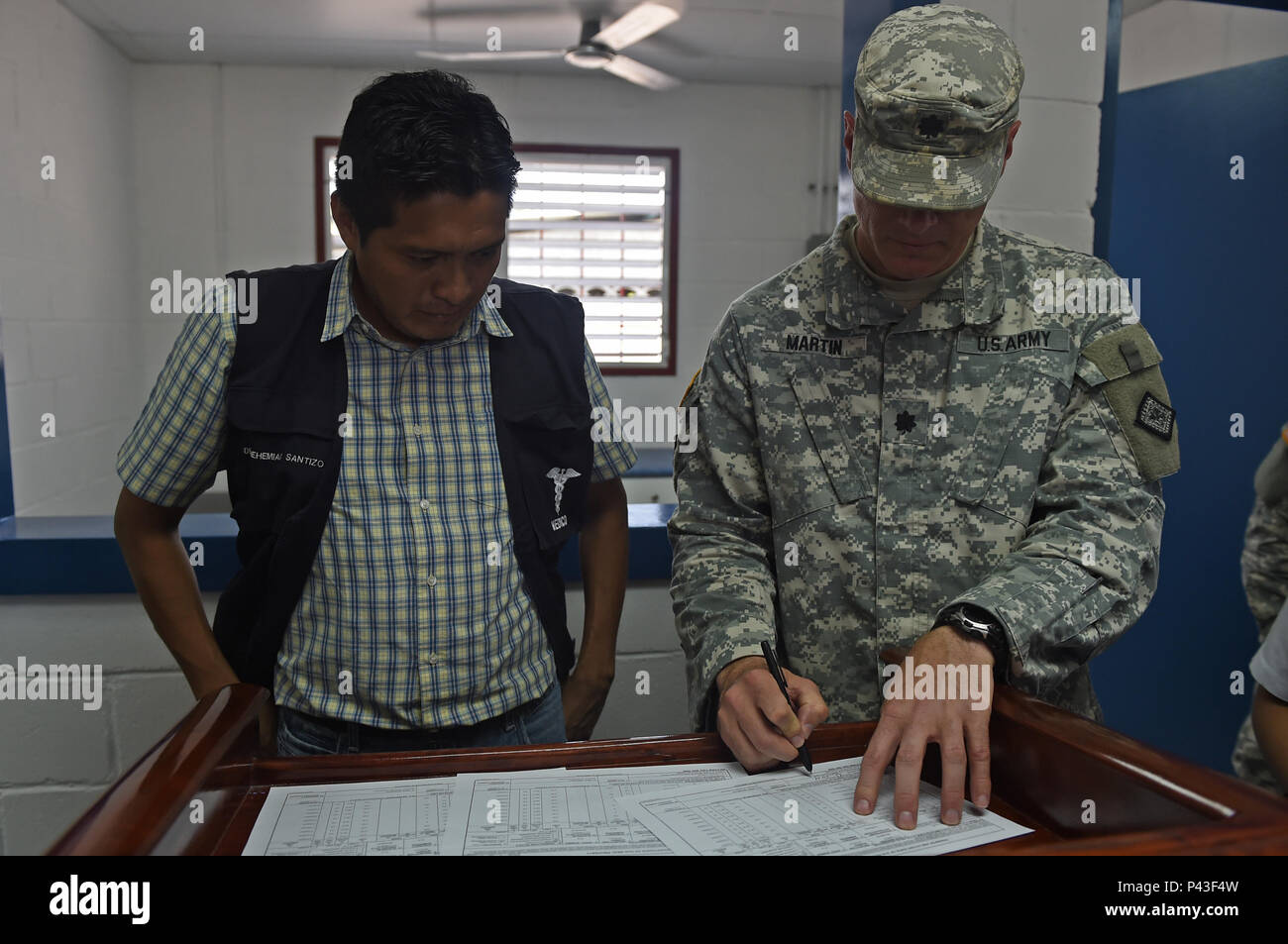 LA BLANCA, Guatemala – Arkansas National Guard Lt. Col. Darrell Martin ...