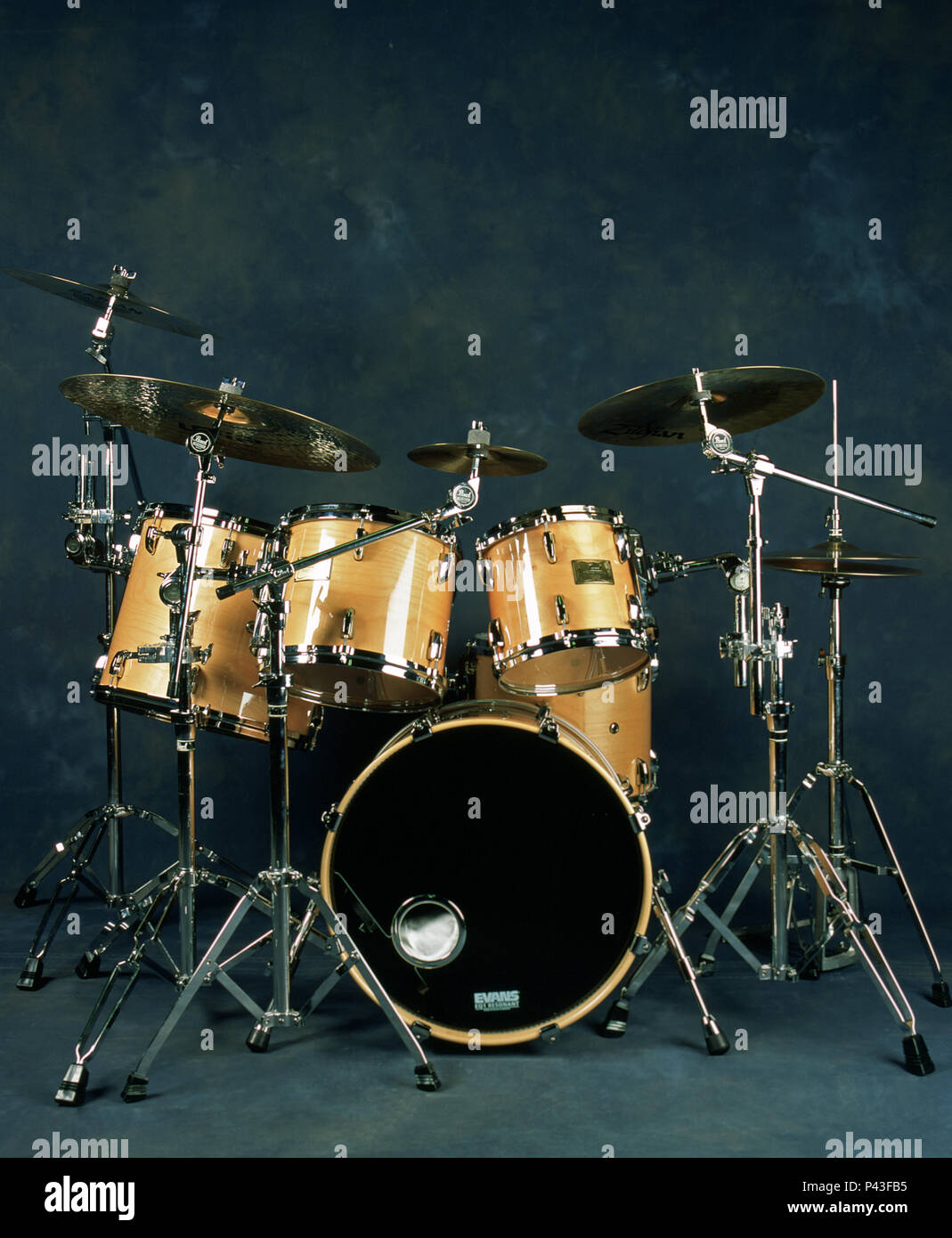 Drum kit cut out hi-res stock photography and images - Alamy