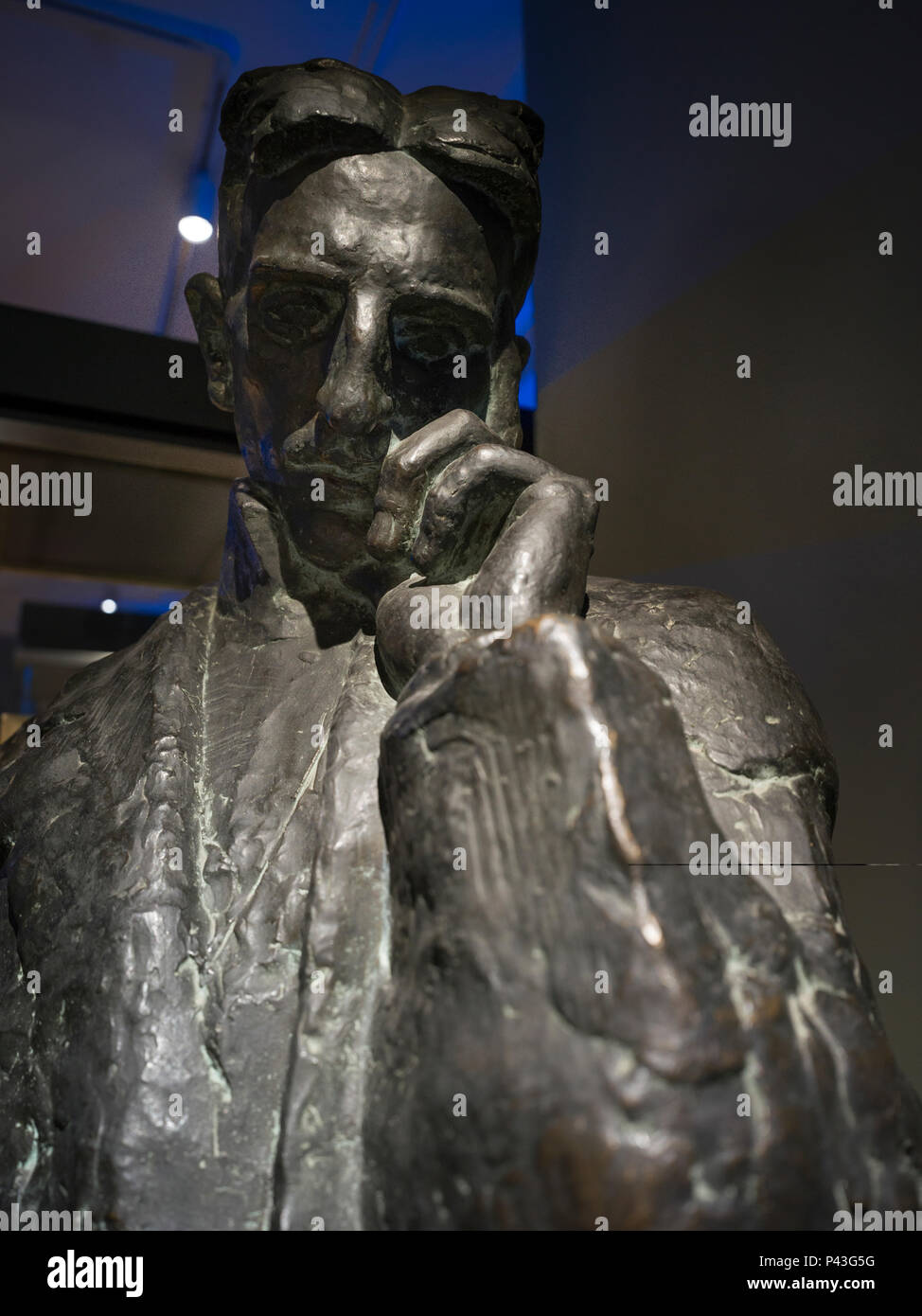 Nikola tesla statue sculpture hi-res stock photography and images - Alamy