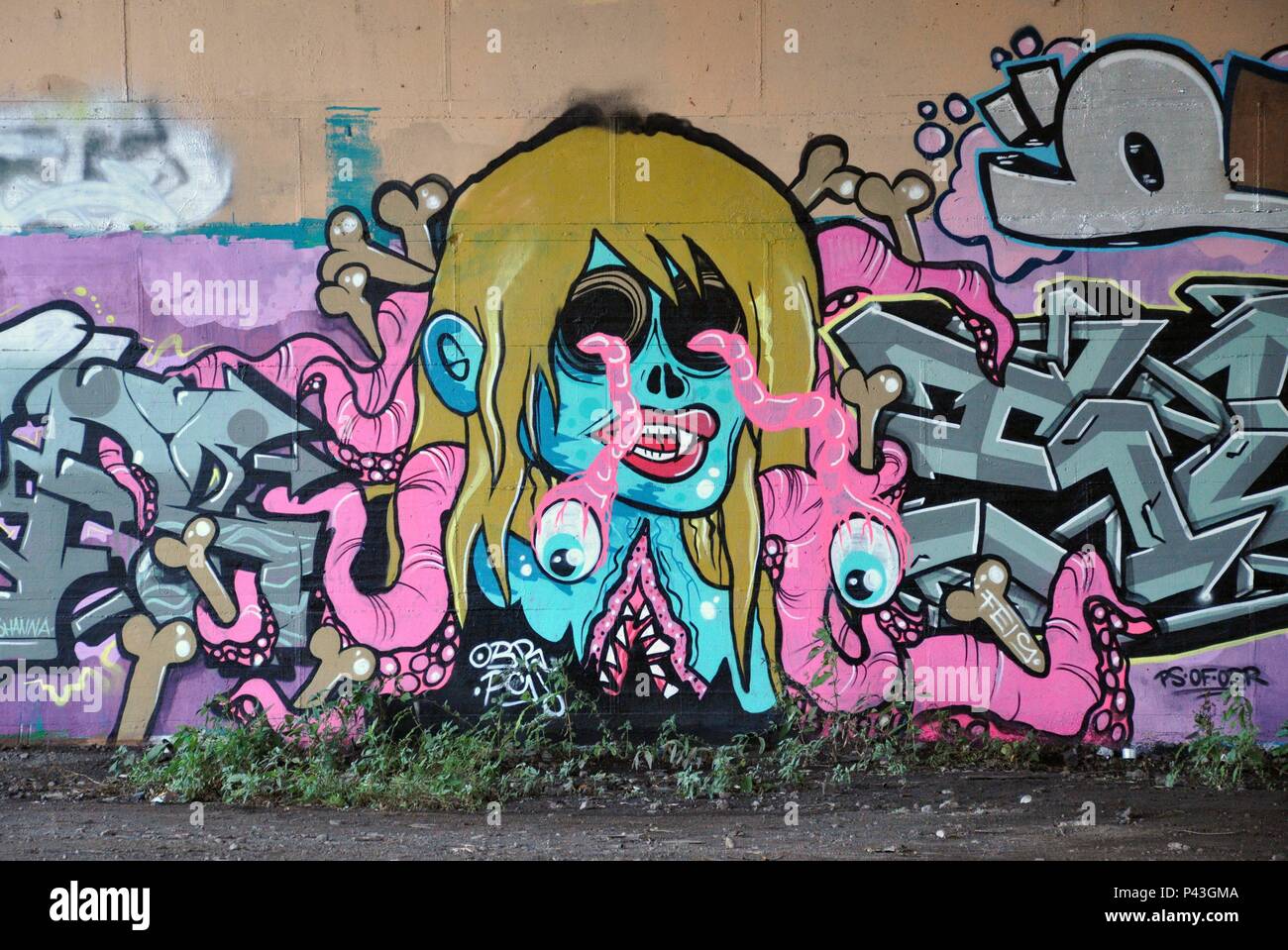 Graffiti on bridge pier hi-res stock photography and images - Alamy