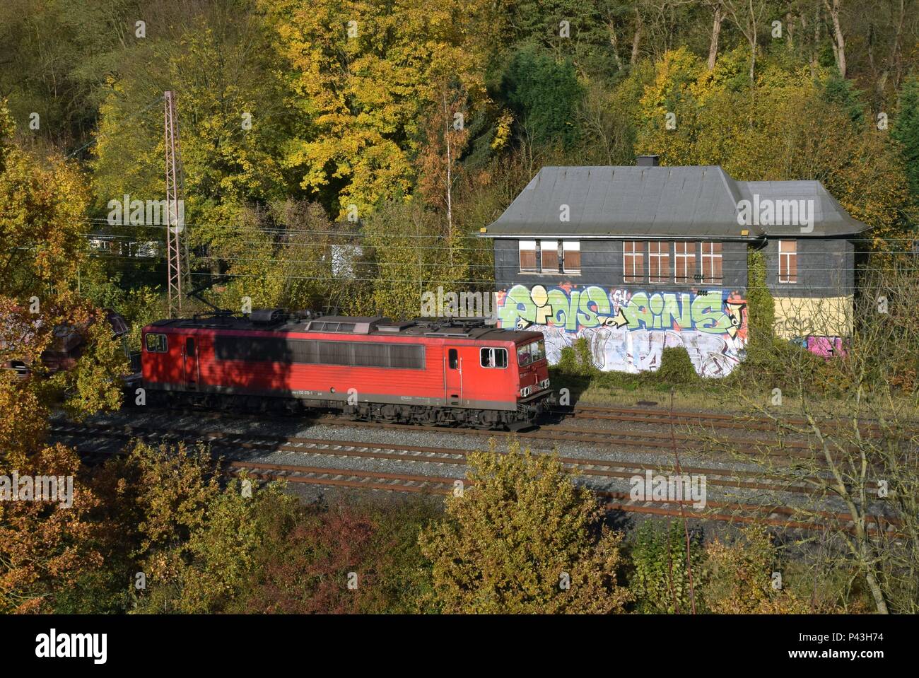 Graffiti on signal house and electric locomotive on 17.11.2017 in ...