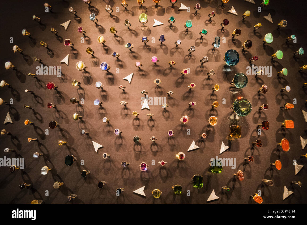 Diamonds stones display hi-res stock photography and images - Alamy