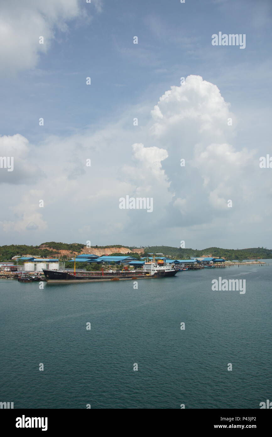 Shipping vessels hi-res stock photography and images - Alamy