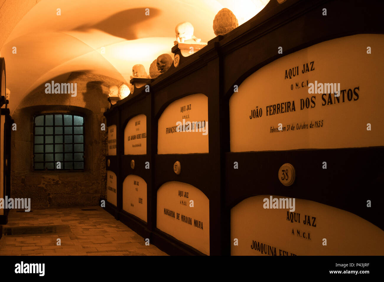 Porto catacombs hi-res stock photography and images - Alamy