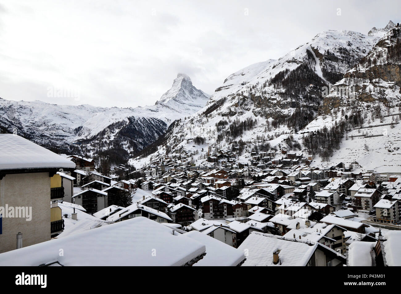 The iconic pyramid-shaped Matterhorn Peak in Zermatt, Switzerland ...