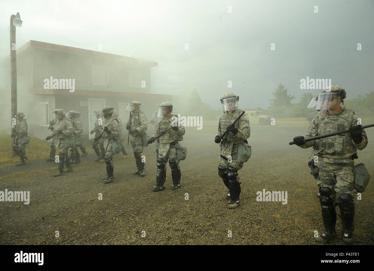 Oregon Air National Guard Security Force members from the 142nd Fighter ...