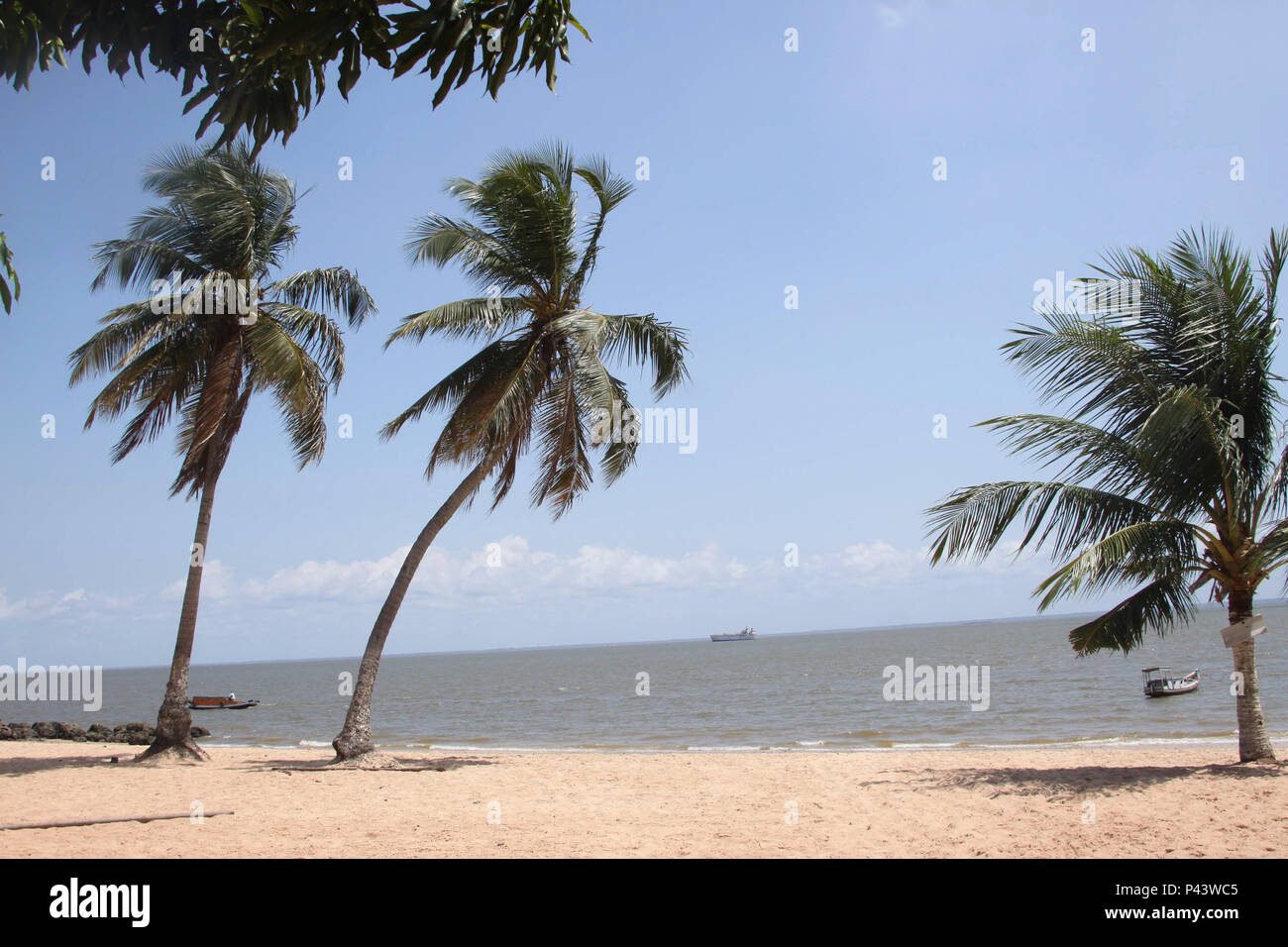 Barcarena-Para-Brasil,3 de Agosto de 2010. praia da Vila do Conde Ã ...