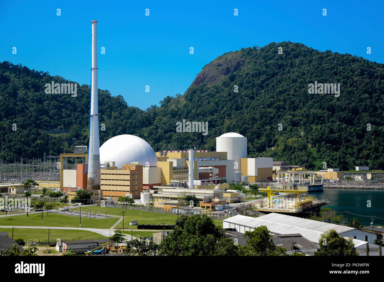 Usina Nuclear Angra dos Reis. Angra 1 e Angra 2. Sede da EletrobrÃ¡s. ParatyRJ. 07 de junho de ...