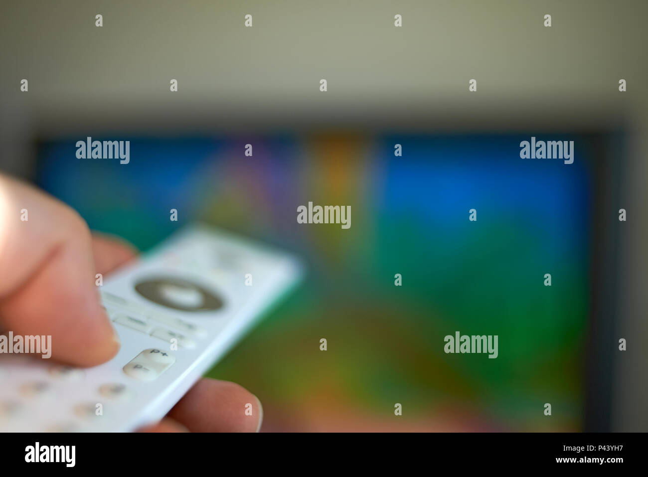 Mute button on tv hi-res stock photography and images - Alamy