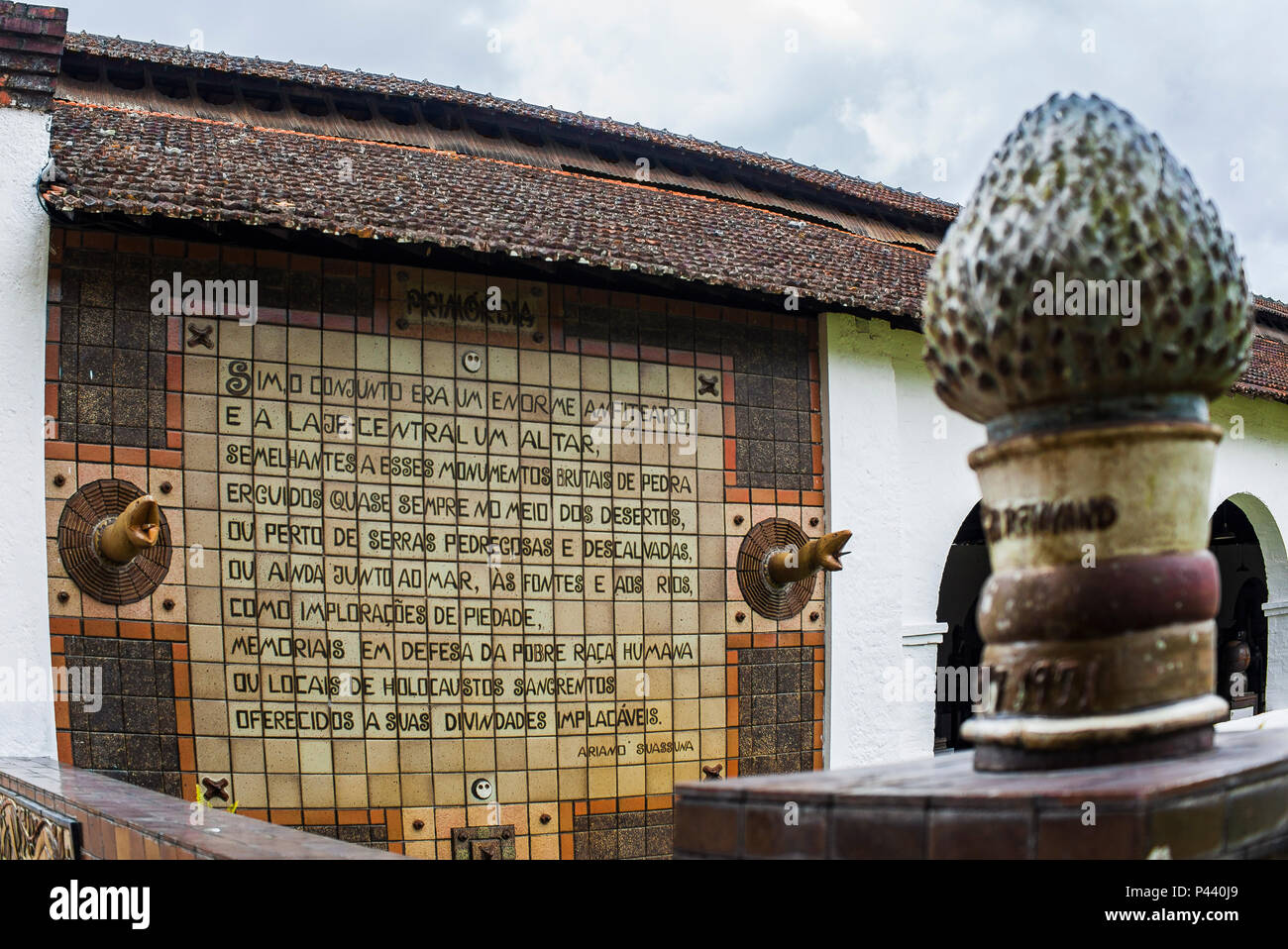 Maior escultor vivo do Brasil, o pernambucano Francisco Brennand tem ...