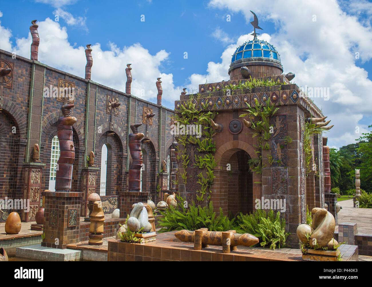 Maior escultor vivo do Brasil, o pernambucano Francisco Brennand tem ...
