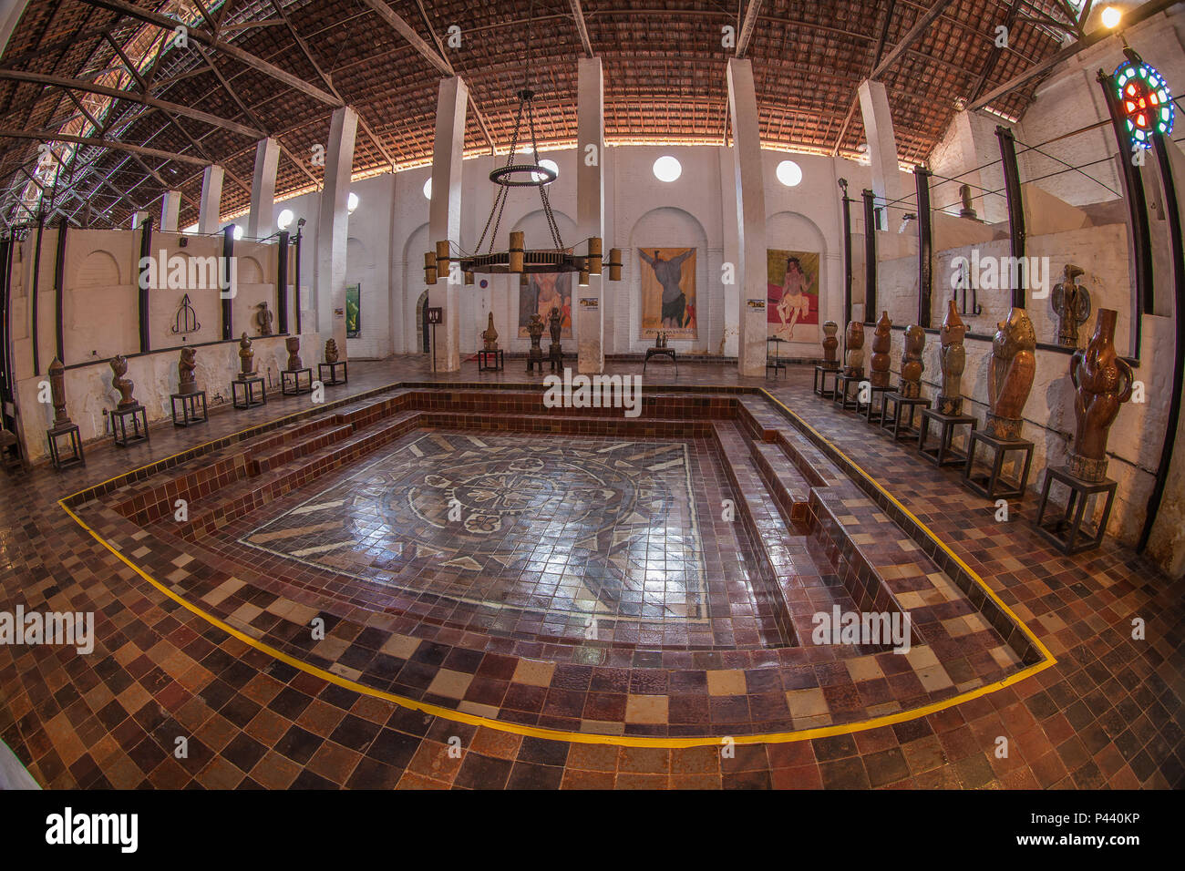 Maior escultor vivo do Brasil, o pernambucano Francisco Brennand tem ...