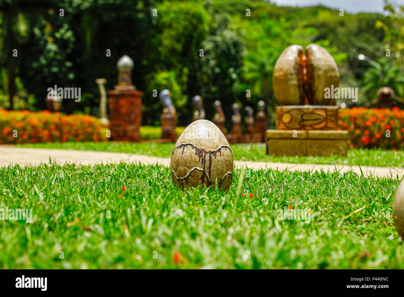 Maior escultor vivo do Brasil, o pernambucano Francisco Brennand tem ...