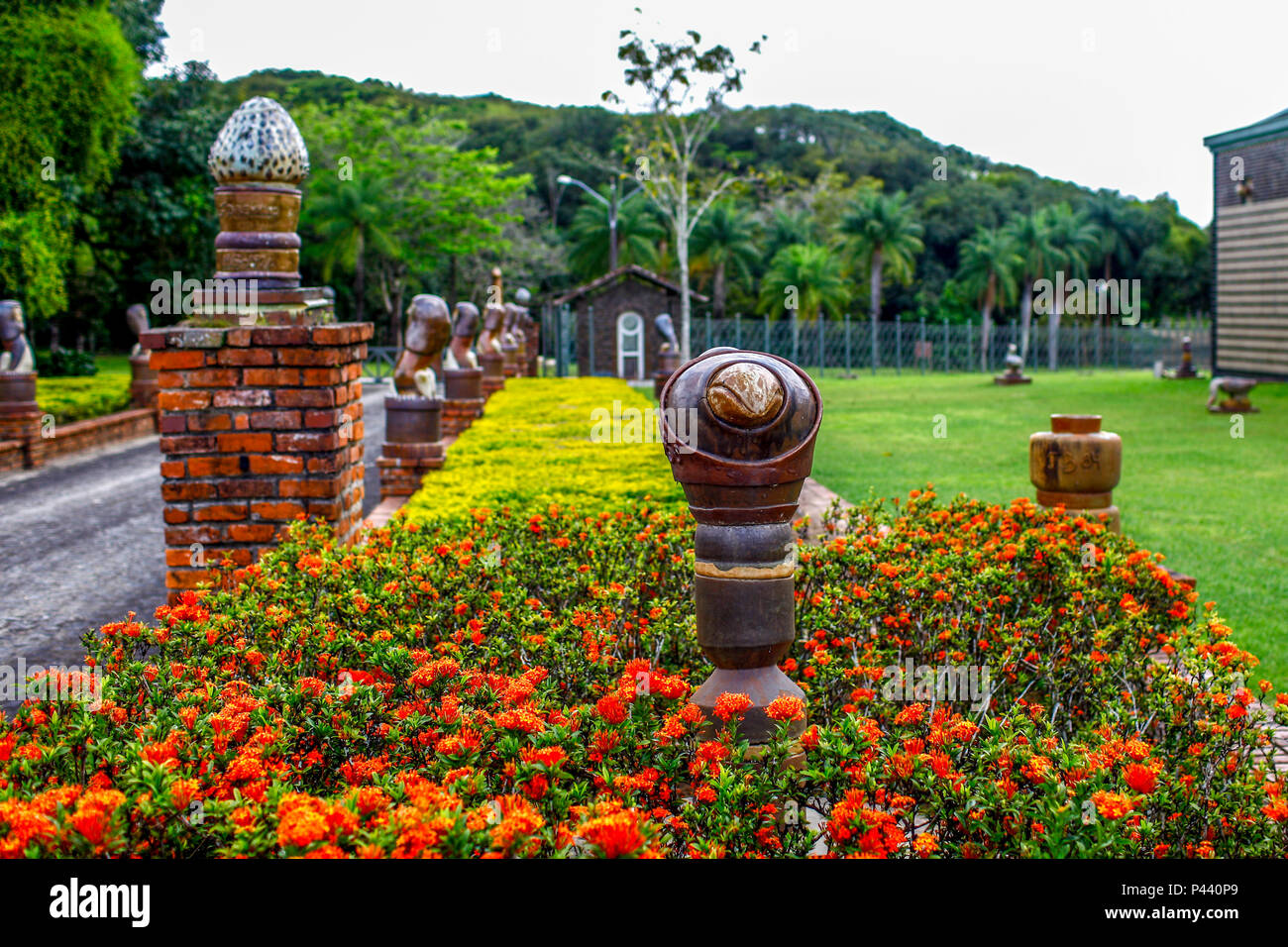Maior escultor vivo do Brasil, o pernambucano Francisco Brennand tem ...