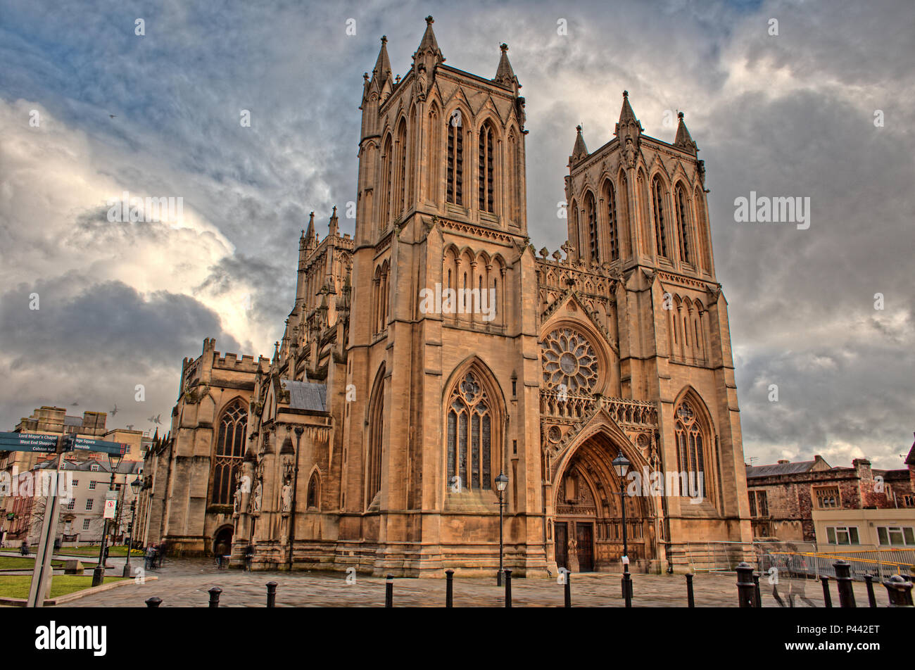 Bristol cathedral hi-res stock photography and images - Alamy