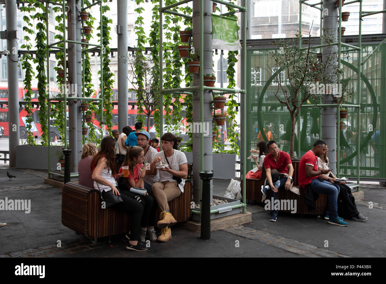Glass booths hi-res stock photography and images - Alamy