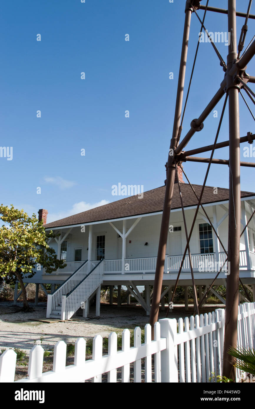 The lighthouse keepers house below the 98-foot tall iron Sanibel Island ...
