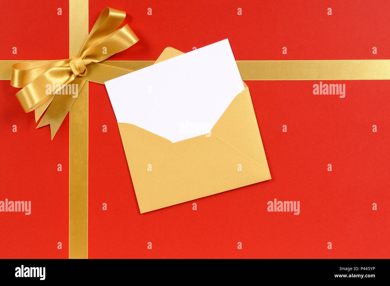 Gold gift card hi-res stock photography and images - Alamy