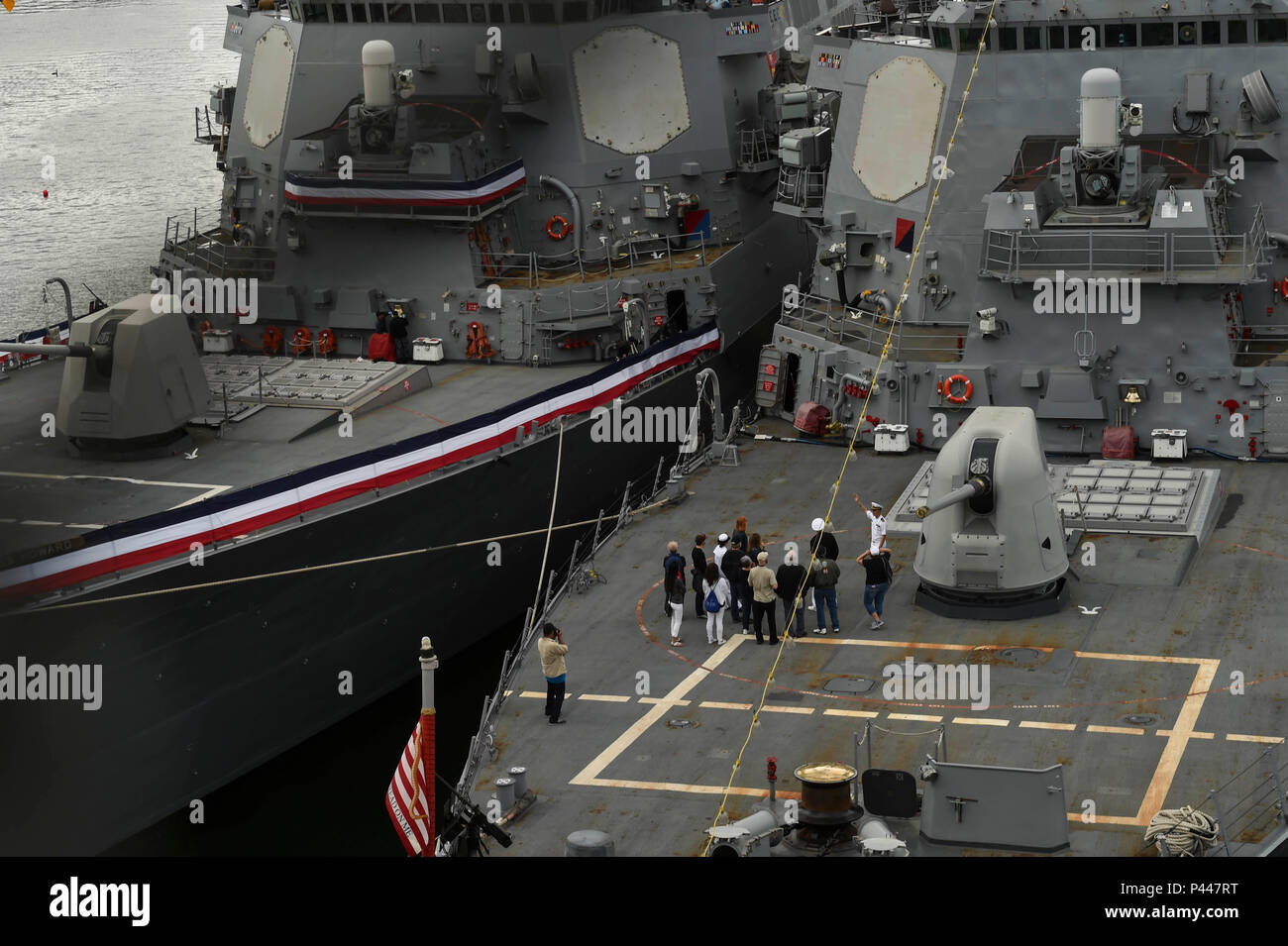 160611-N-OO032-009 PORTLAND, Ore. (June 11 2016) – U.S. Third Fleet ...