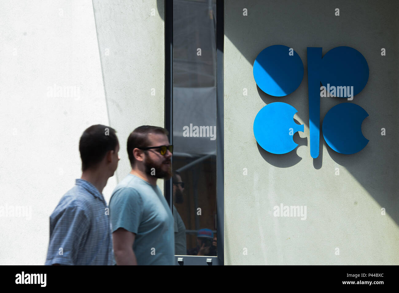 Opec logo hi-res stock photography and images - Alamy