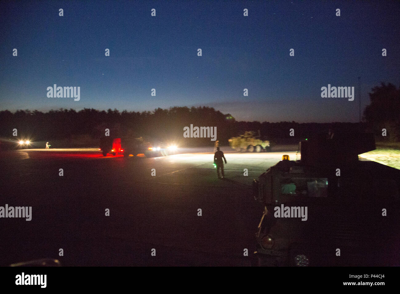 U.S. Army Soldiers attached to 4th Squadron, 2nd Cavalry Regiment ...