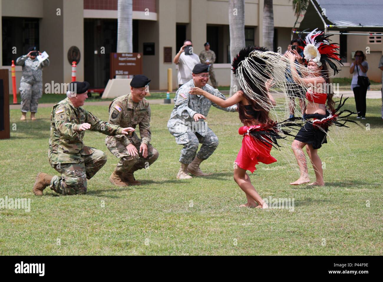 From left: Col. Timothy Clemente, 322nd Civil Affairs Brigade incoming ...