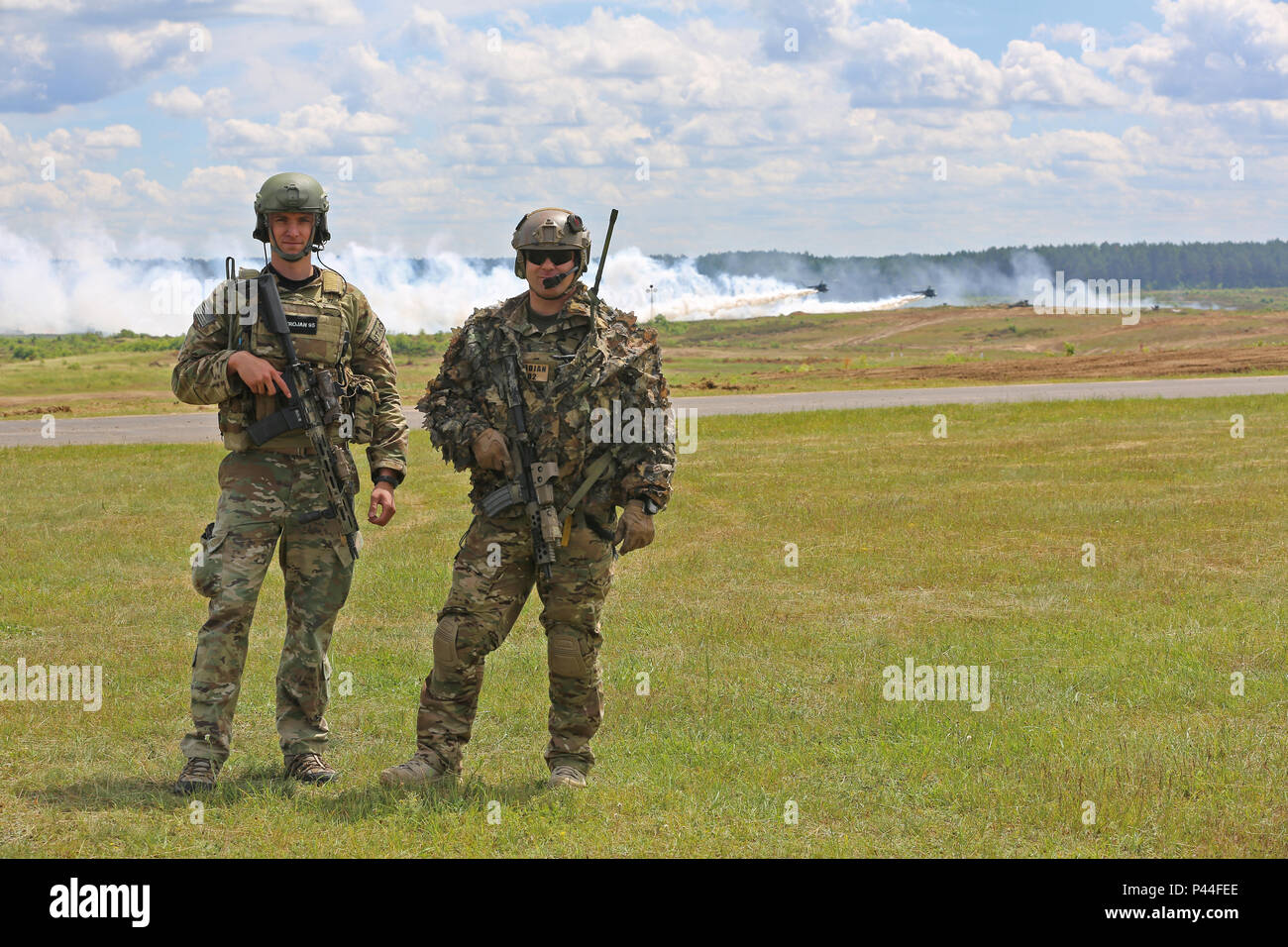 U.S. Soldiers Sfc. Jerry Hubbard and Sfc. Erich Franck members of ...