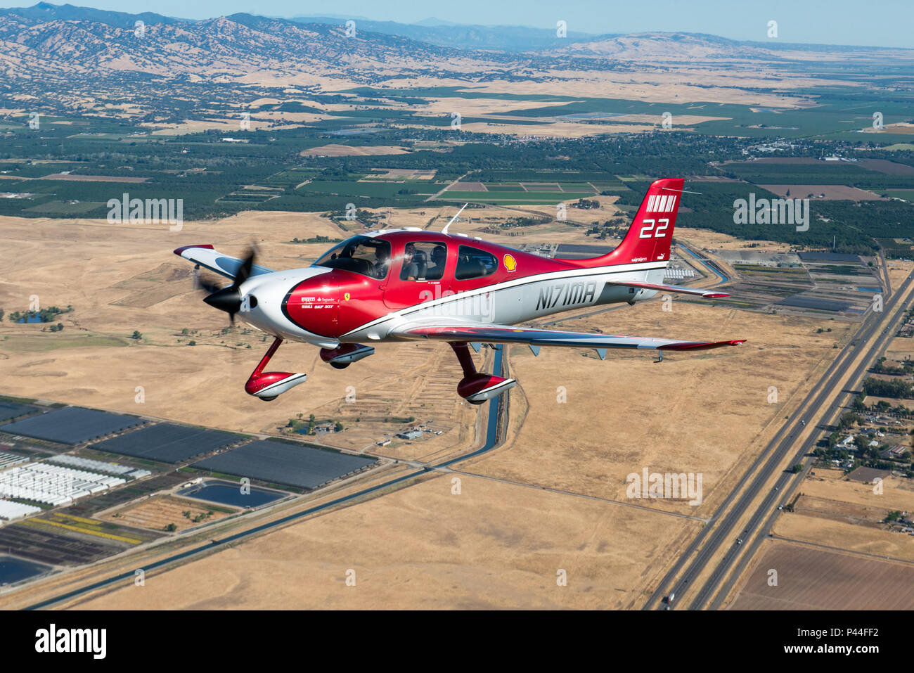 Alex Di Sessa, a pilot from Sunnyvale, Calif., flies his Cirrus SR-22T ...