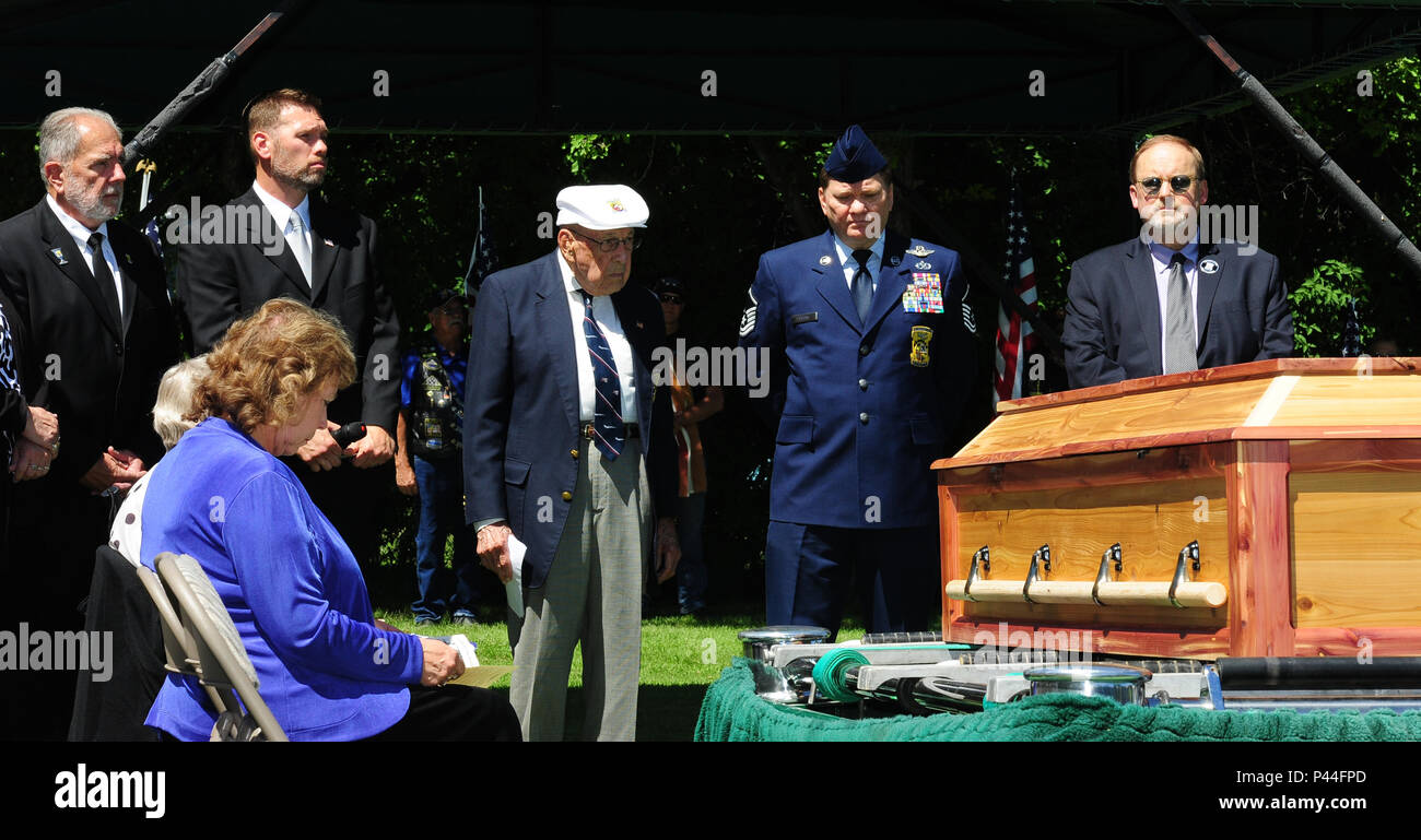Retired Lt. Col. Richard Cole, the last surviving Doolittle Raider ...